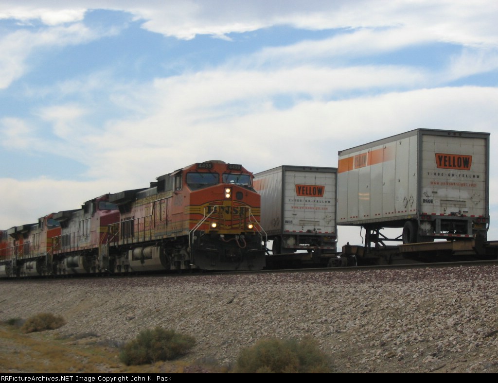 BNSF 4498